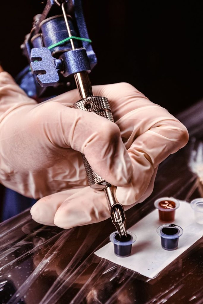 Tattoo Age Guide: When Is the Right Time for Your First Ink?